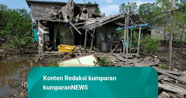 Foto: Rumah Warga di Pesisir Desa Kuala Karang Hancur Terdampak Abrasi | kumparan.com